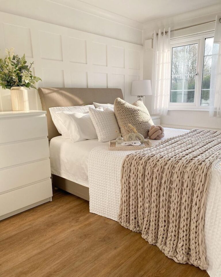 19+ Neutral Bedroom Decor Ideas That Are Anything But Boring!