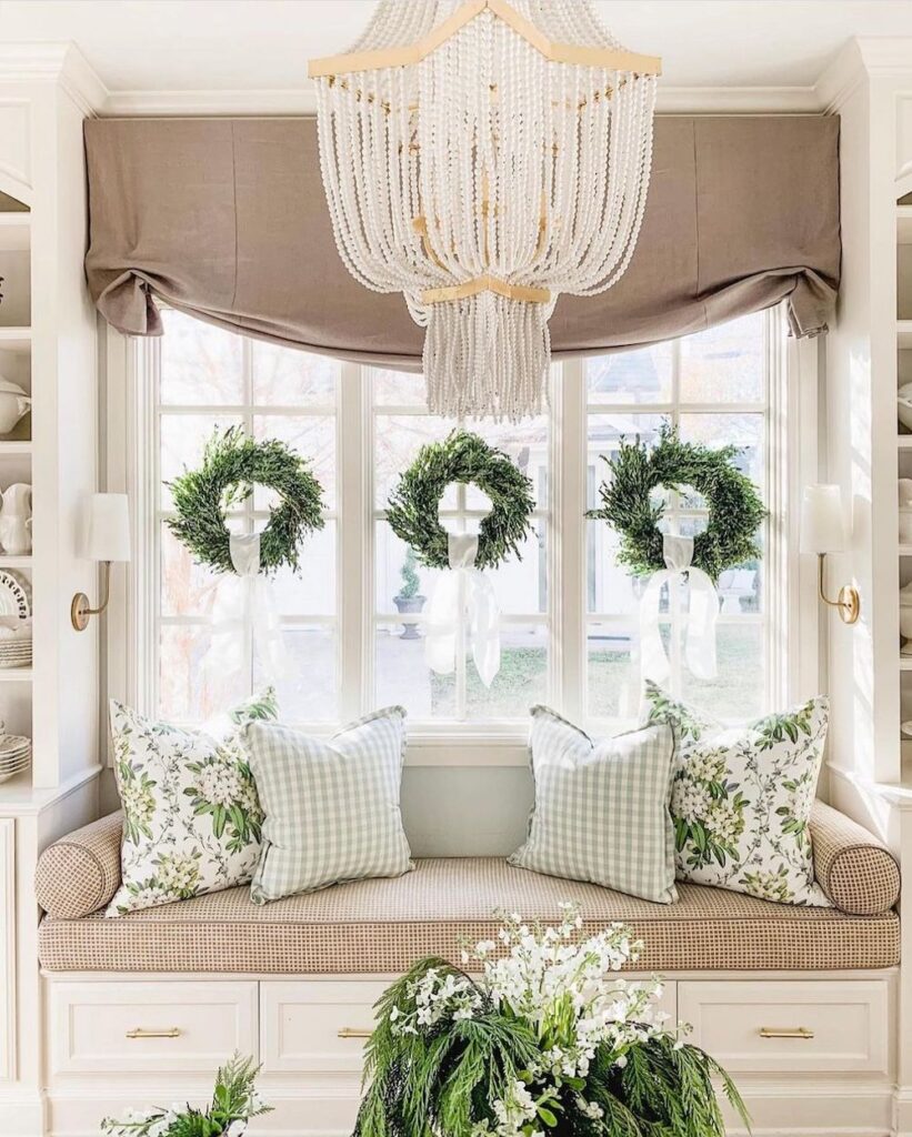 Luxe for the Holidays: 22+ Classy Christmas Decor Ideas You'll Love